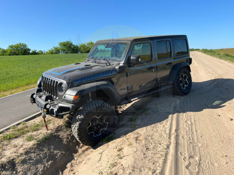 4X4 SERIES > Progi stalowe z podświetleniem Jeep Wrangler JLU